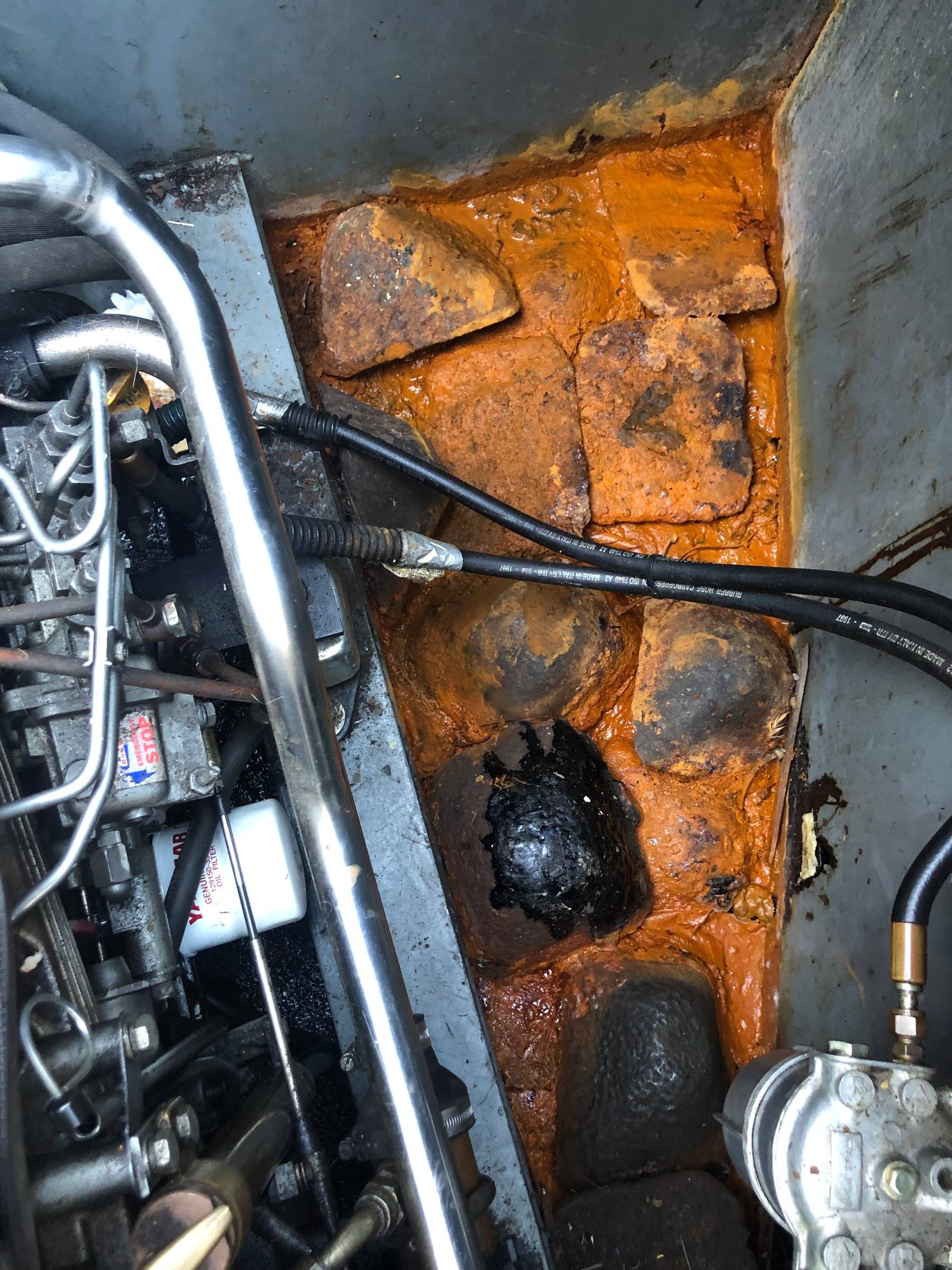 Rusty engine bay - Boat Building & Maintenance - Canal World
