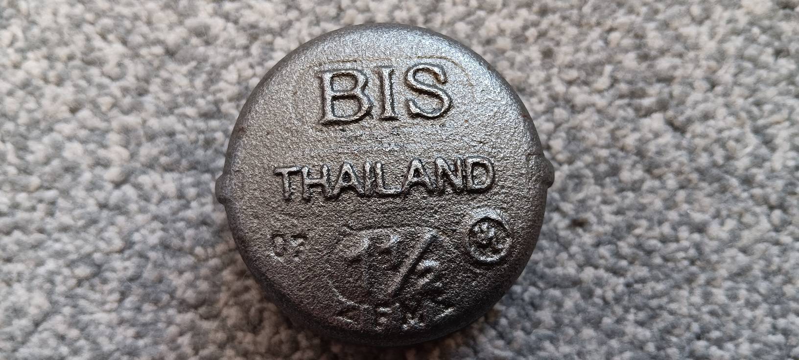 Locking filler cap for the 1.1/2" BSP fuel filler, fitted in as little ...