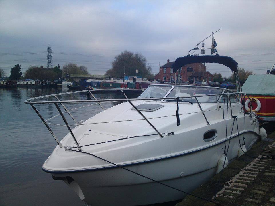Tonic required. Send in your photos of what is nice on the waterways ...