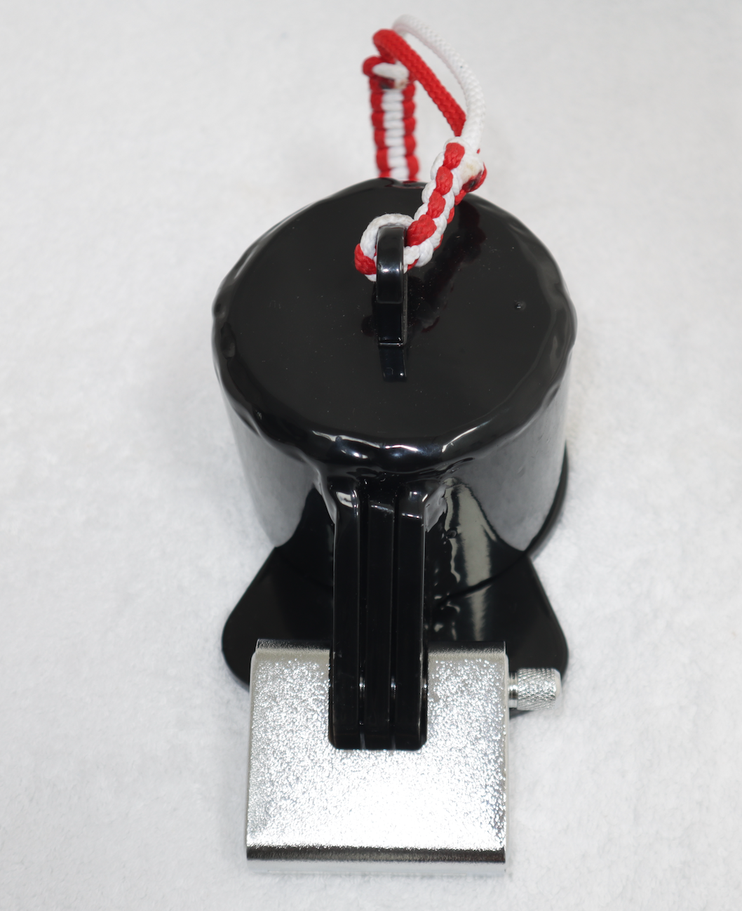 Locking filler cap for the 1.1/2" BSP fuel filler, fitted in as little ...