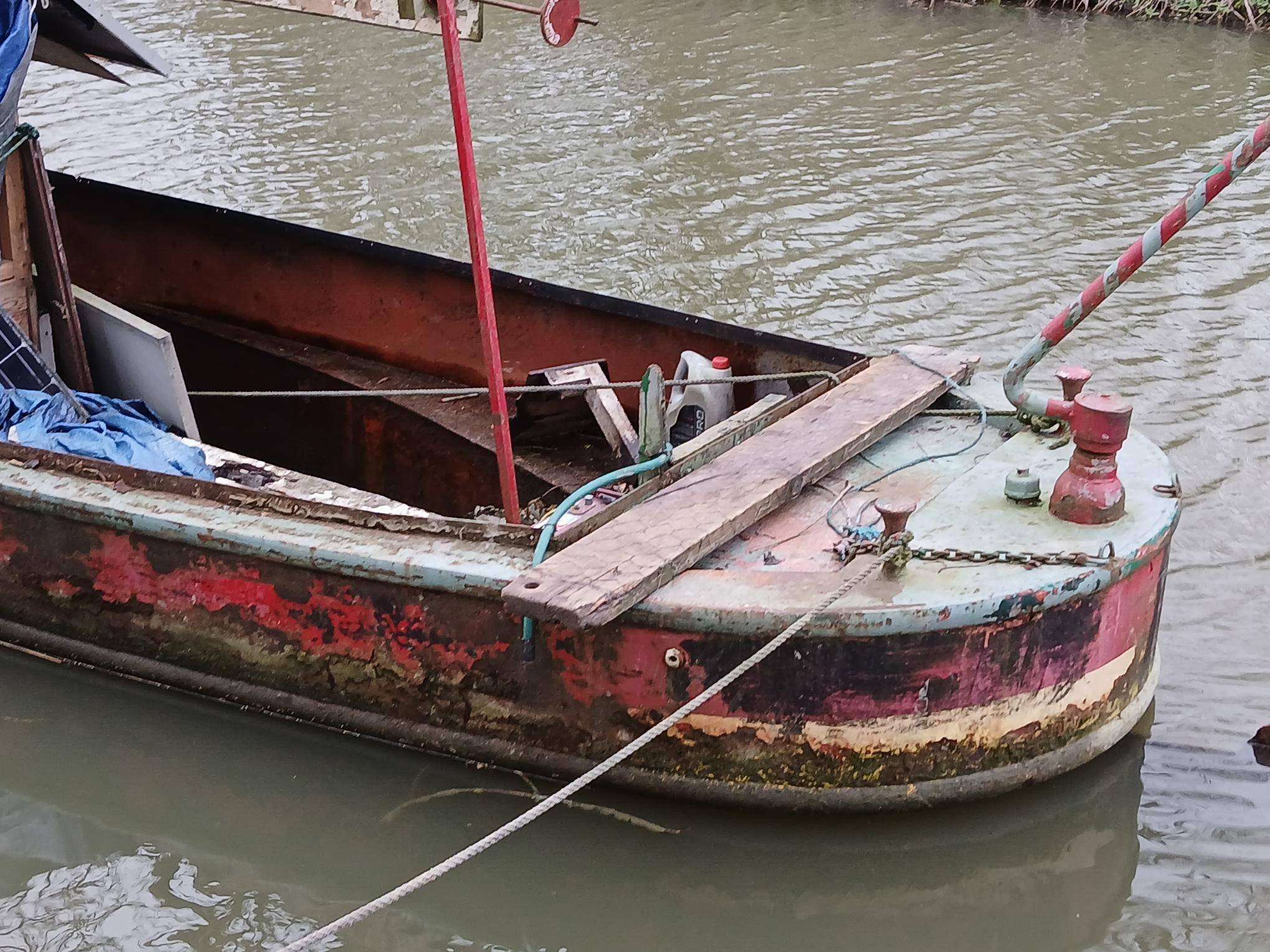 Boat identification - any ideas? - History & Heritage - Canal World
