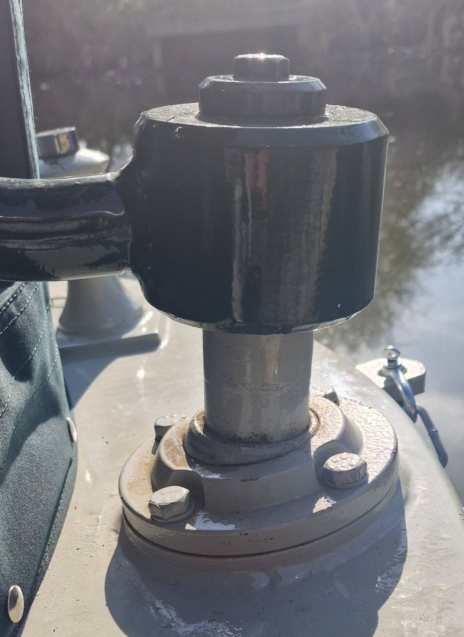 Tiller/Rudder disconnect - Boat Building & Maintenance - Canal World