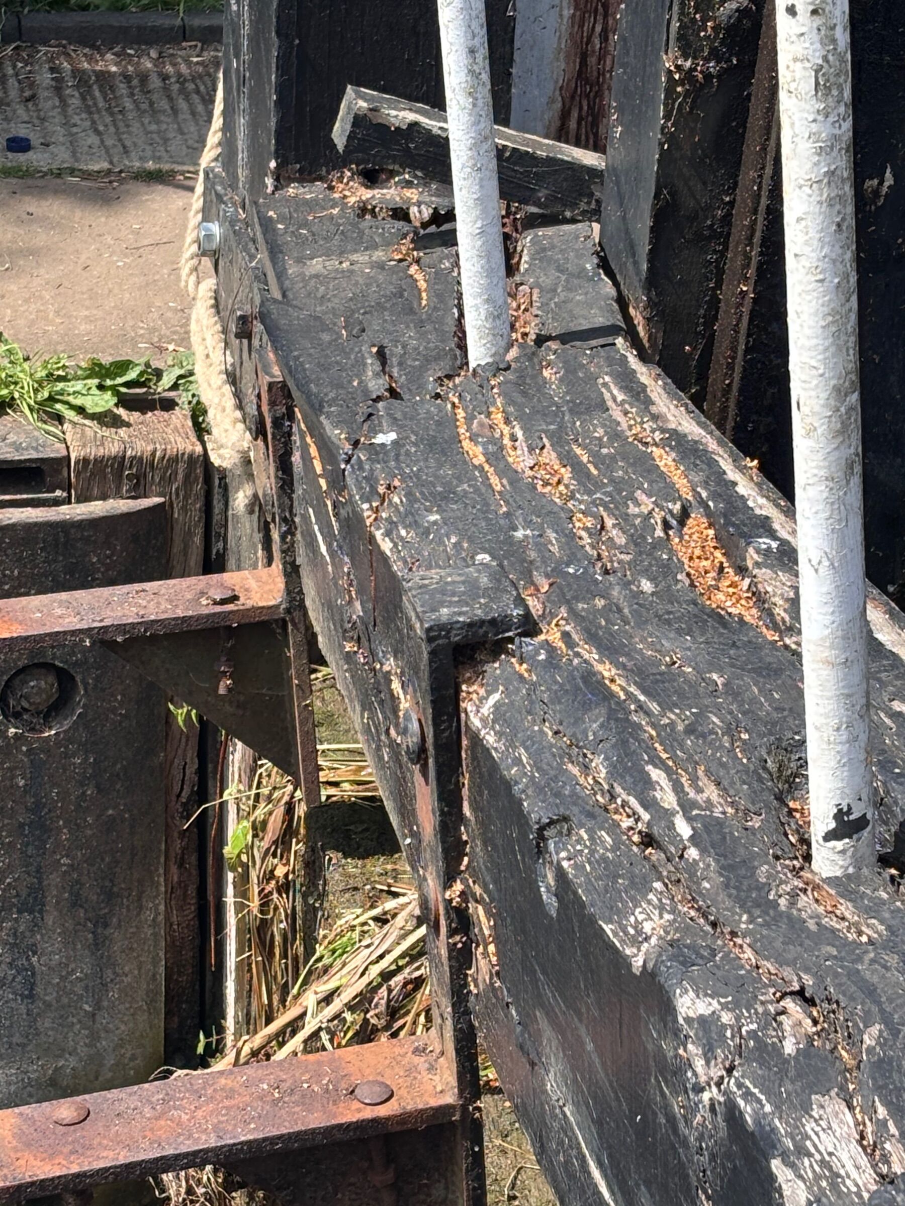 Grants lock Oxford canal broken and closed - Page 2 - Stoppages - Canal ...