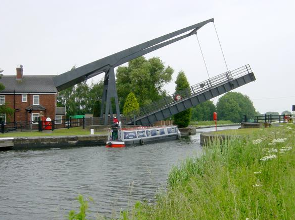 Vertical lifting bridges - why or why not? - History & Heritage - Canal ...