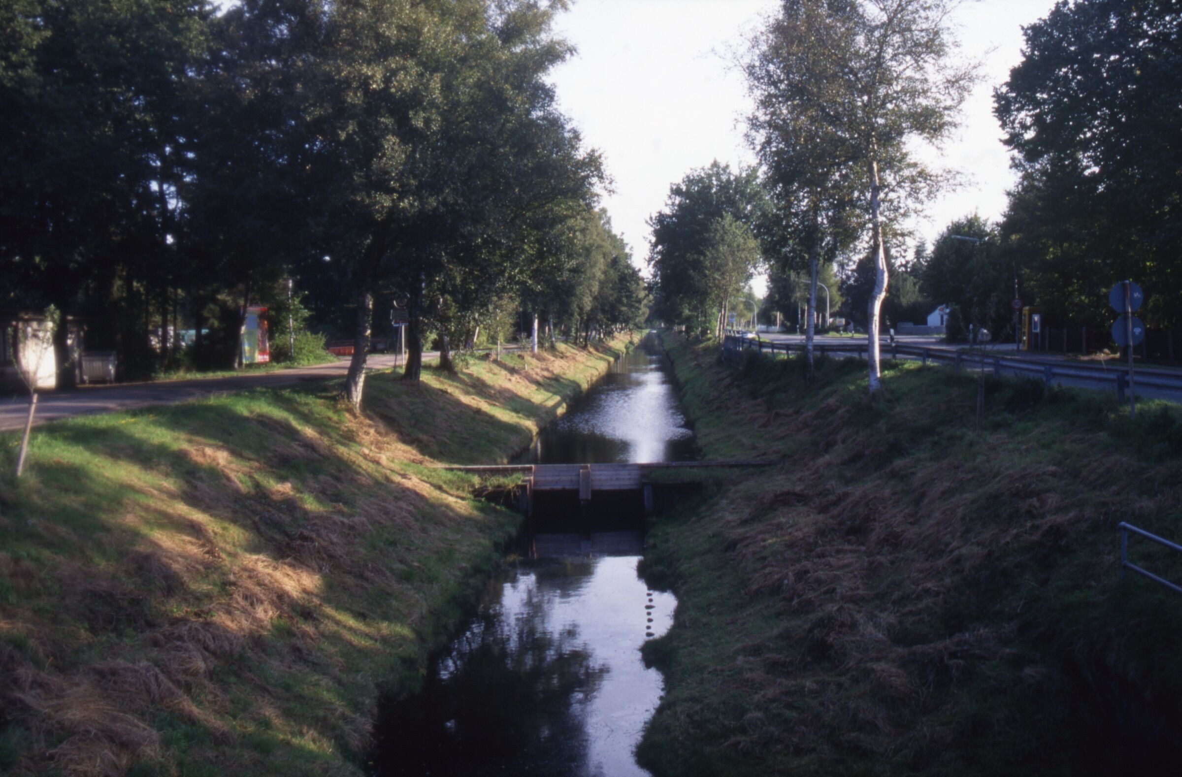 Staunches, Navigation Weirs and Flash Locks.... Bradshaw 1904 and all ...