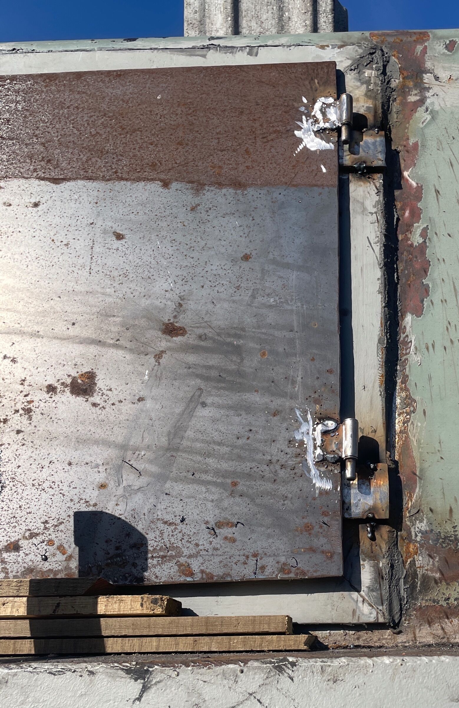 Hatch windows - Boat Building & Maintenance - Canal World