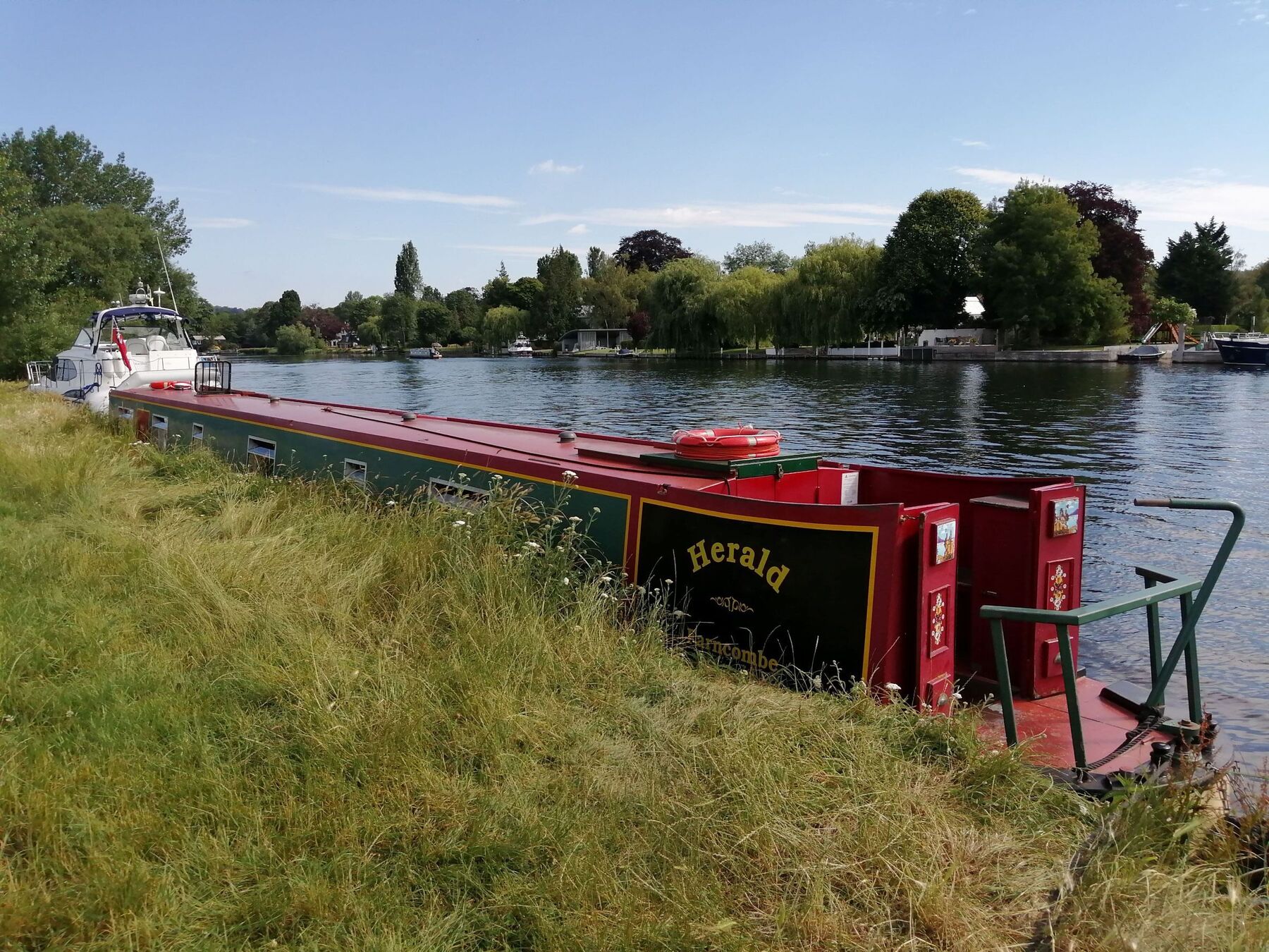 Questions: Oxford Lechlade on Thames - Holidays Afloat - Canal World